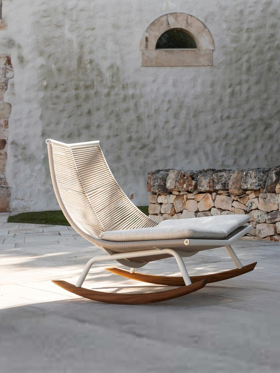 Luxury Outdoor Rocking Chairs – Aluminum & Rope Designs for Patio ...